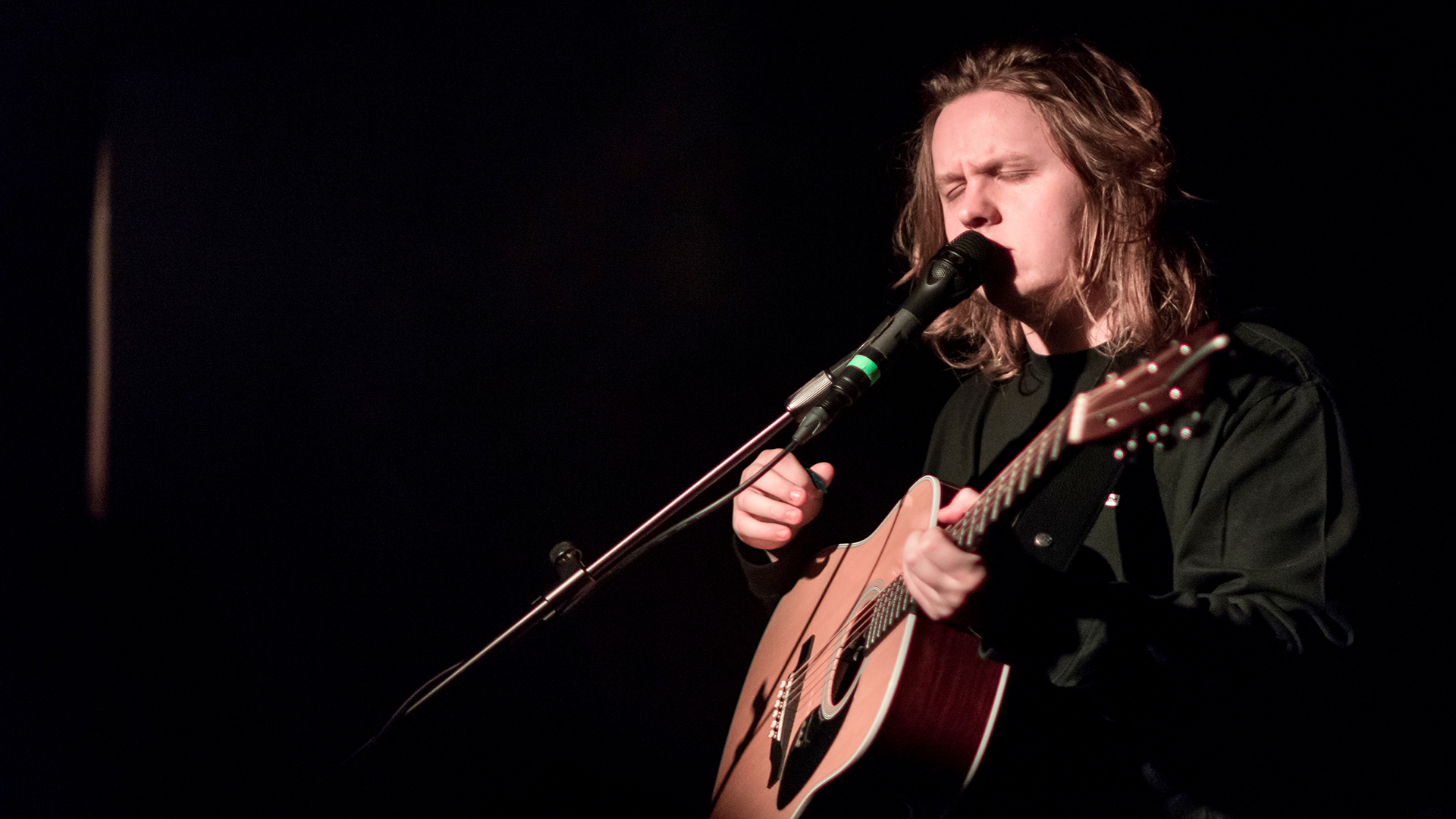 The story behind Lewis Capaldi's breakthrough song Someone You Loved ...