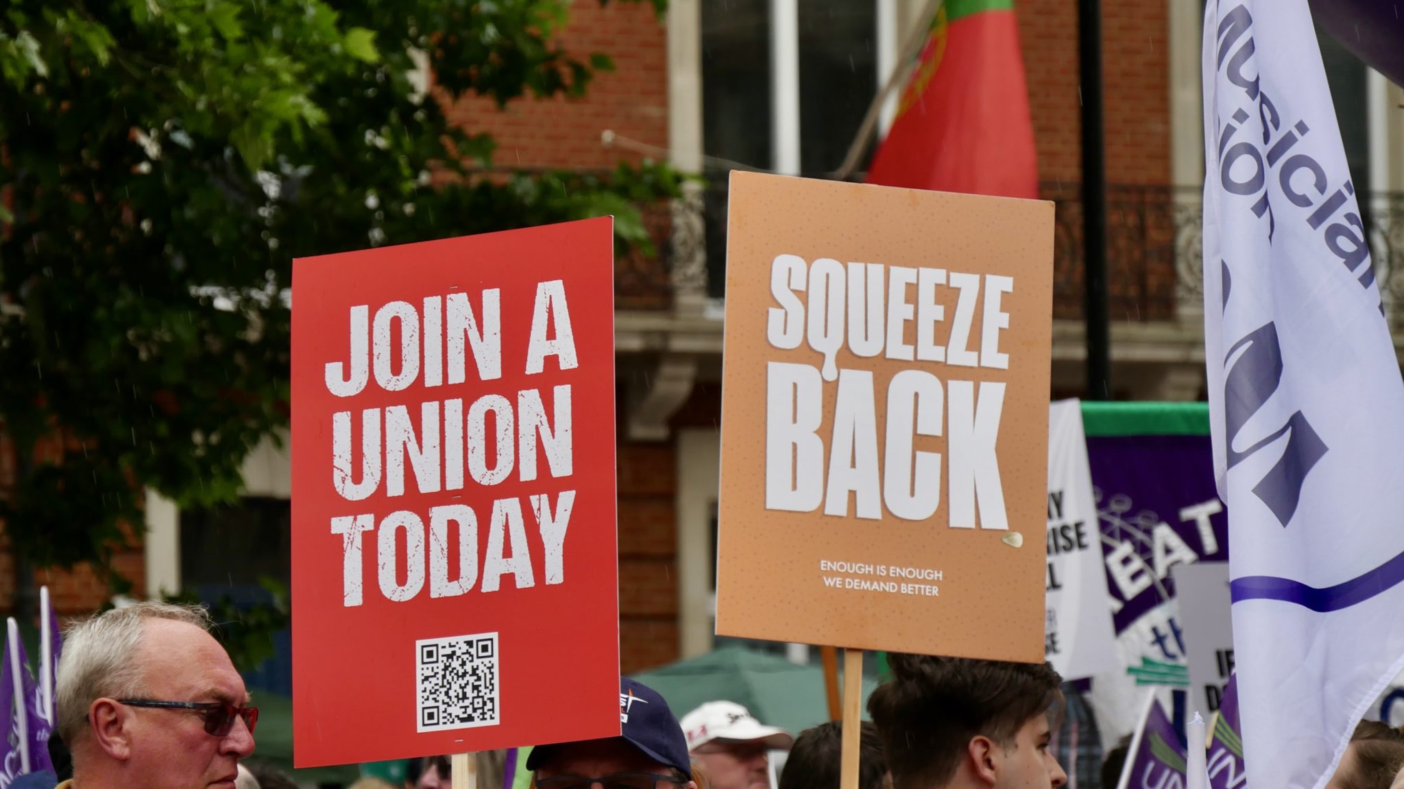 How to join a union - Big Issue