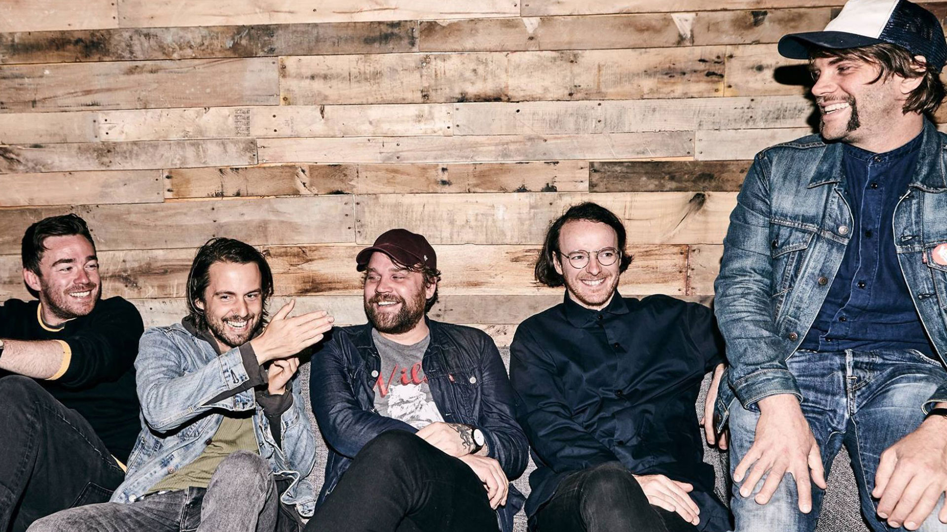 Bass signed by Frightened Rabbit and Death Cab for Cutie auctioned to ...