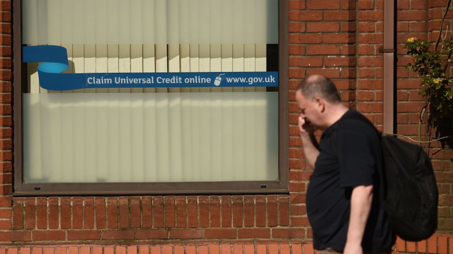 Half a million face universal credit cut in DWP plans - Big Issue