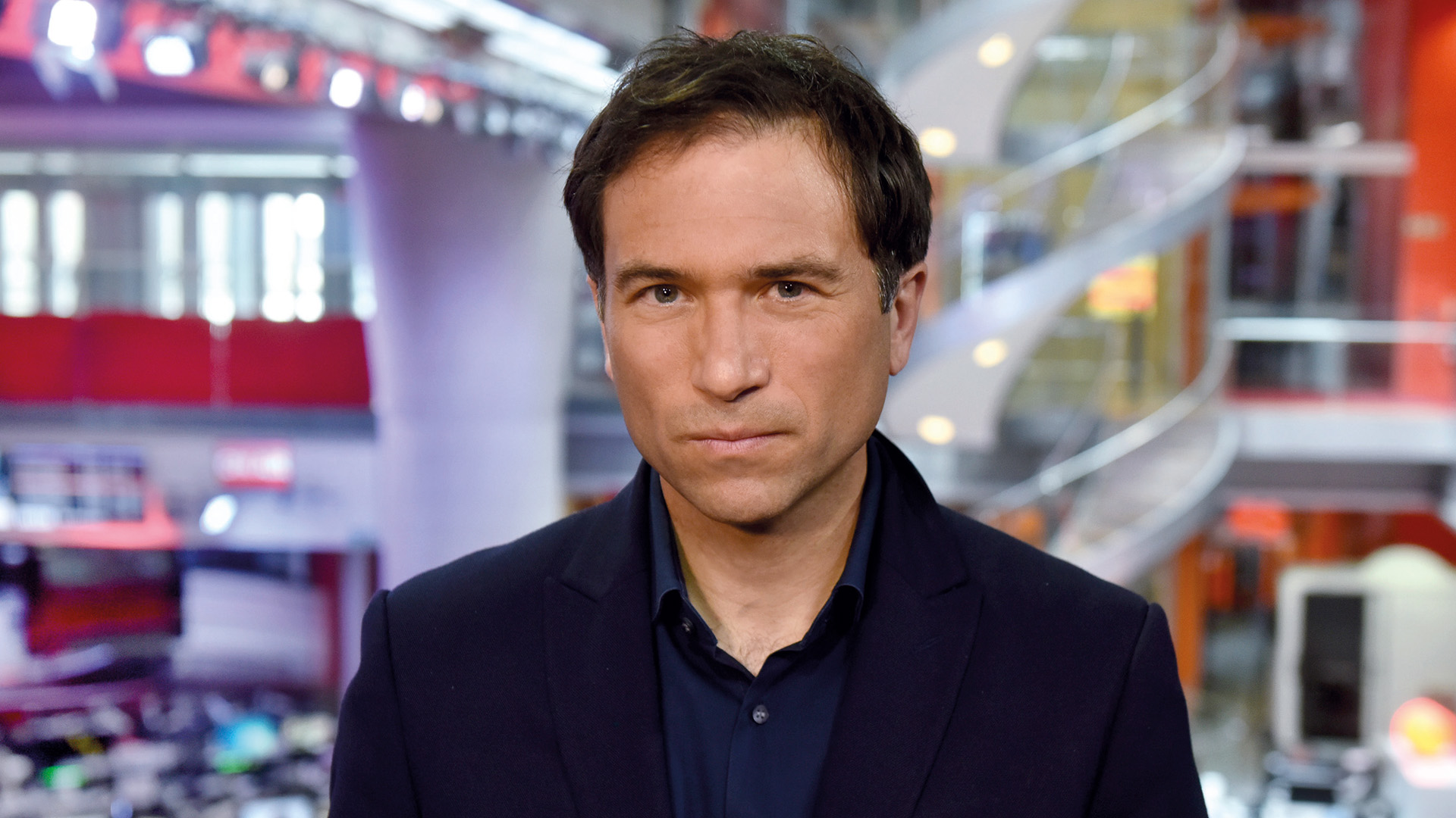 Ros Atkins and the art of explanation: 'Understanding our world can ...