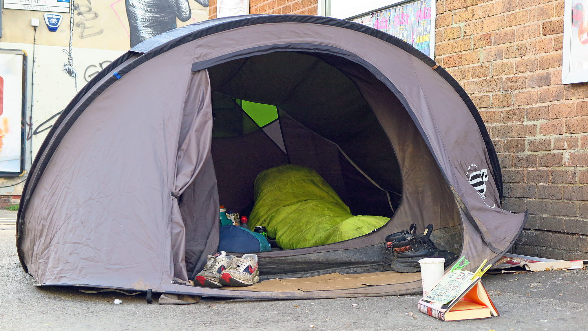 Home Office extends 56-day 'move-on' period for refugees - Big Issue