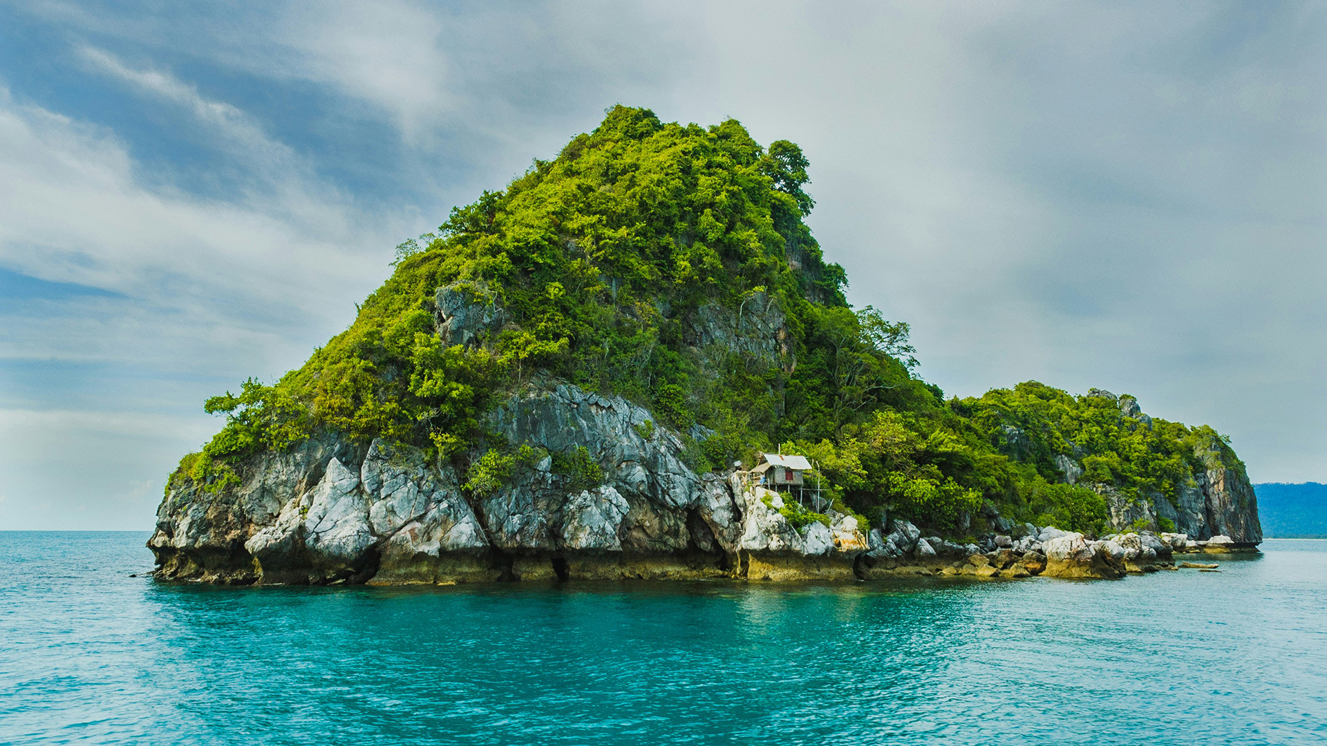 Top 5 children's books set on islands, selected by Lucy Strange - Big Issue