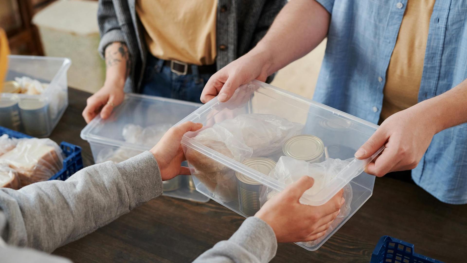 Volunteering at a soup kitchen: how to volunteer and what to expect ...